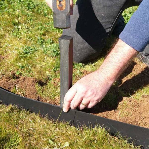 Heavy Duty Garden / Lawn Edging Kit (5mm thick) with Pegs – Black ...